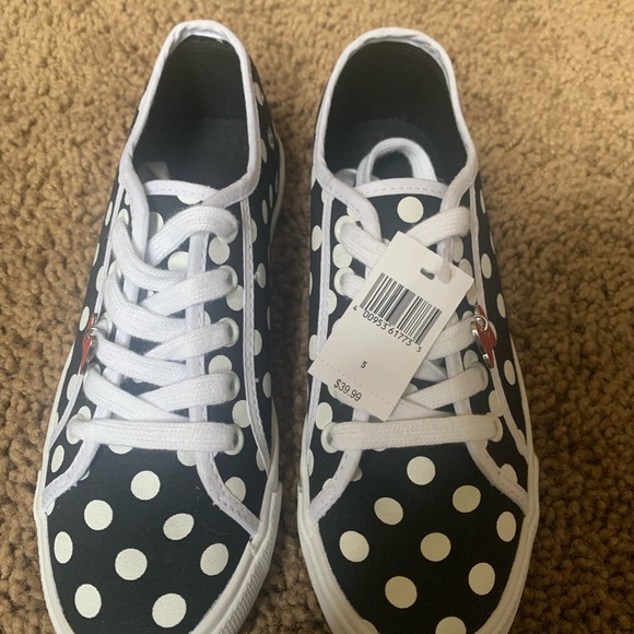Disney | Shoes | Disney Minnie Mouse Black And White Polka Dot Sneakers ...